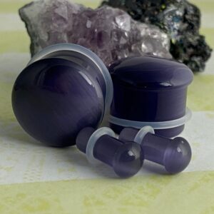 Pair of Violet Cat Eye Stone Single Flare Plugs (STN-722) (2g (6mm))