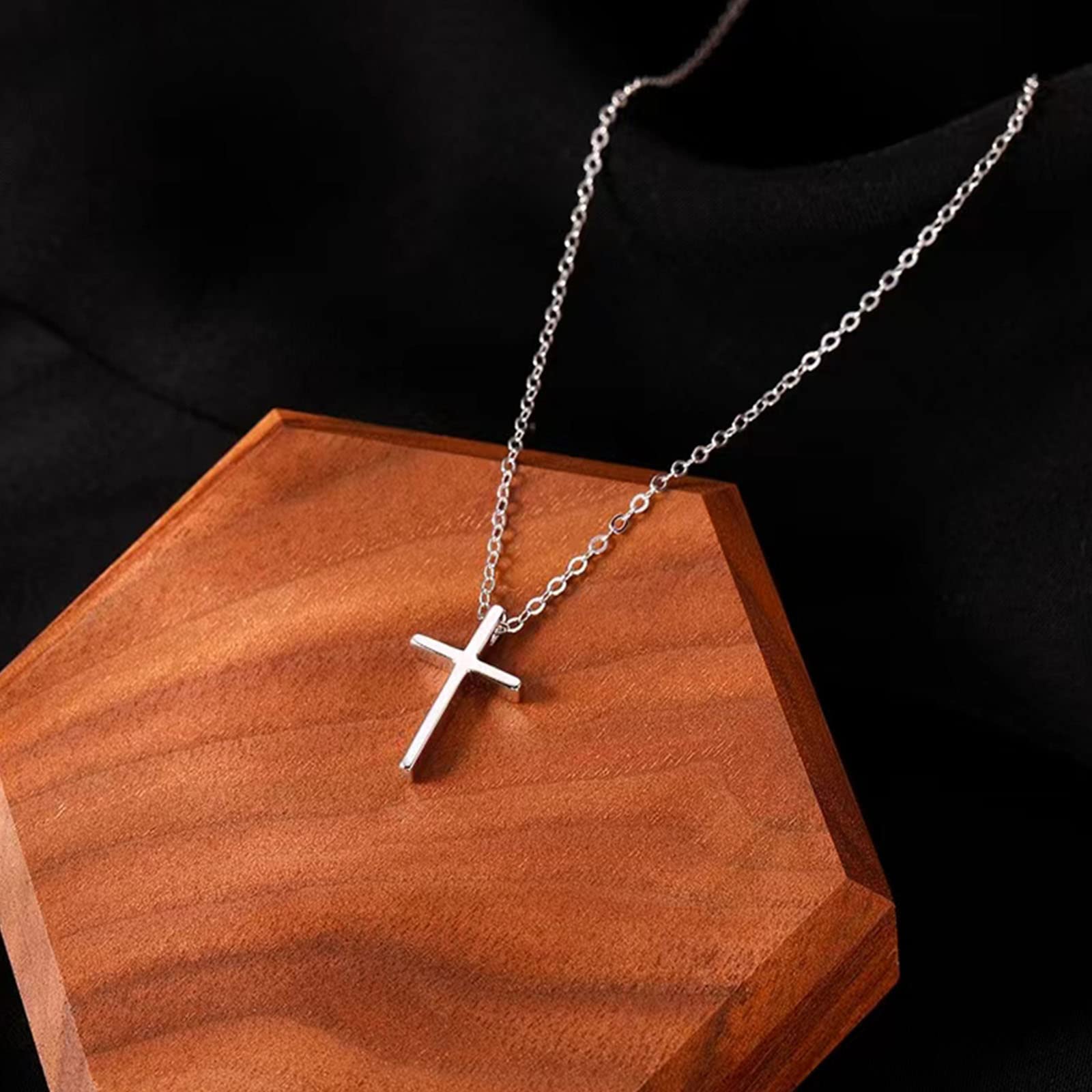 Zeffy Cross Necklace for Women 18k Silver Plated Tiny Cross Pendant Necklace for Women Simple Layered Cross Necklaces for Women