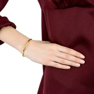 CHOW SANG SANG 999.9 24K Solid Gold Price-by-Weight Gold Polish-Finished, Loop Bangle for Women 09526K