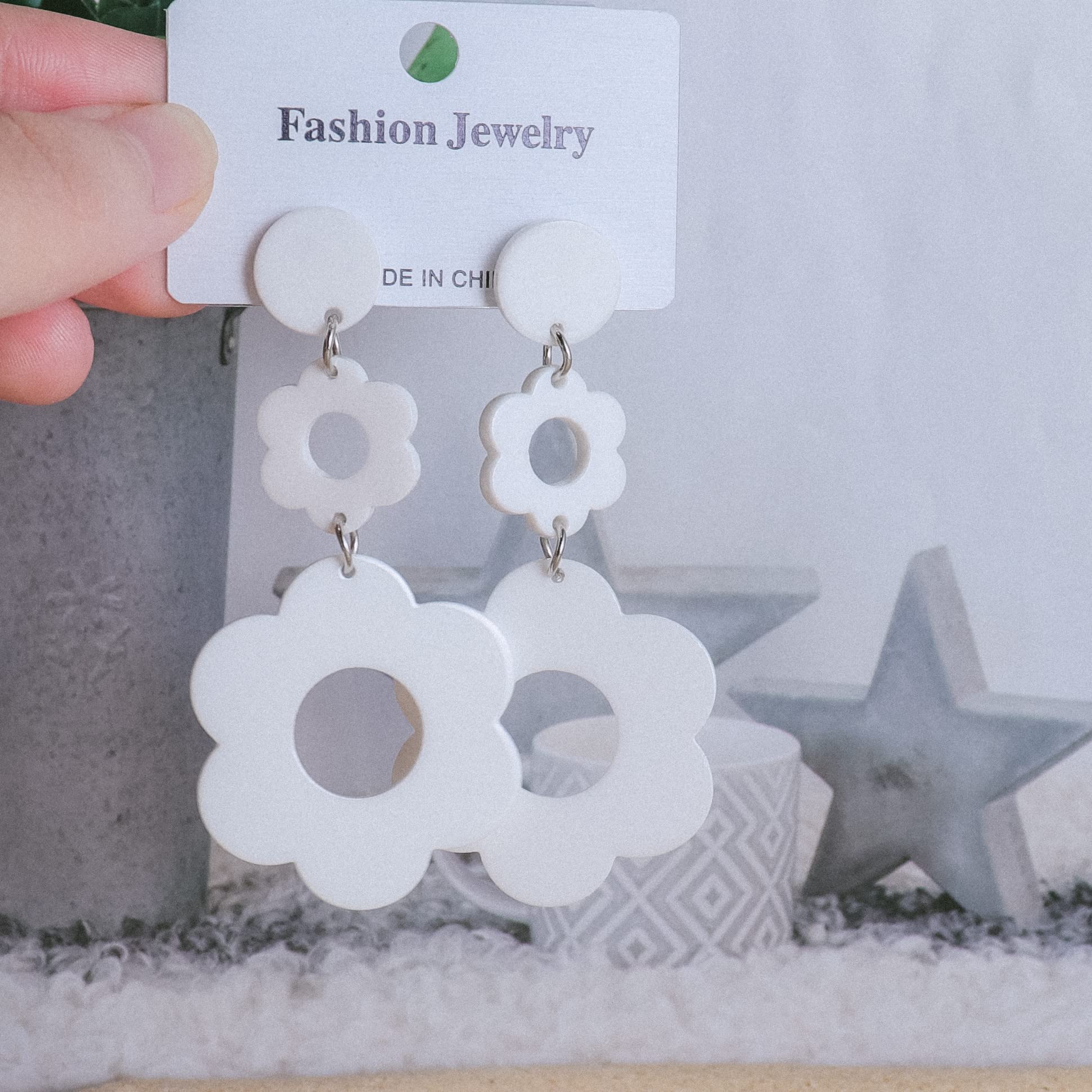 Acrylic Flower Earrings Double Daisy Drop Dangle Earrings For Women Y2k Resin Floral Earrings 60/70s Yellow White Black Flowers Earrings