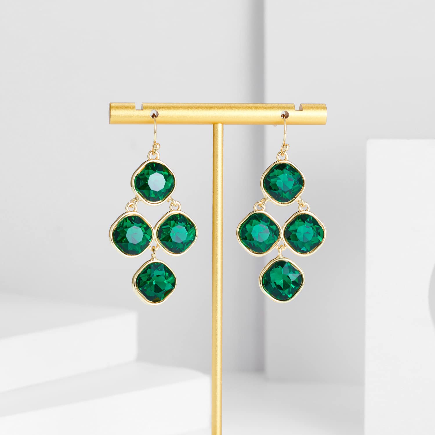 CLASSYZINT Emerald Green Cyrstals Dangle Earrings For Women Shiny Gold Plated Square Alloy Parts Statement Earrings Diamond Chandelier Earrings Women