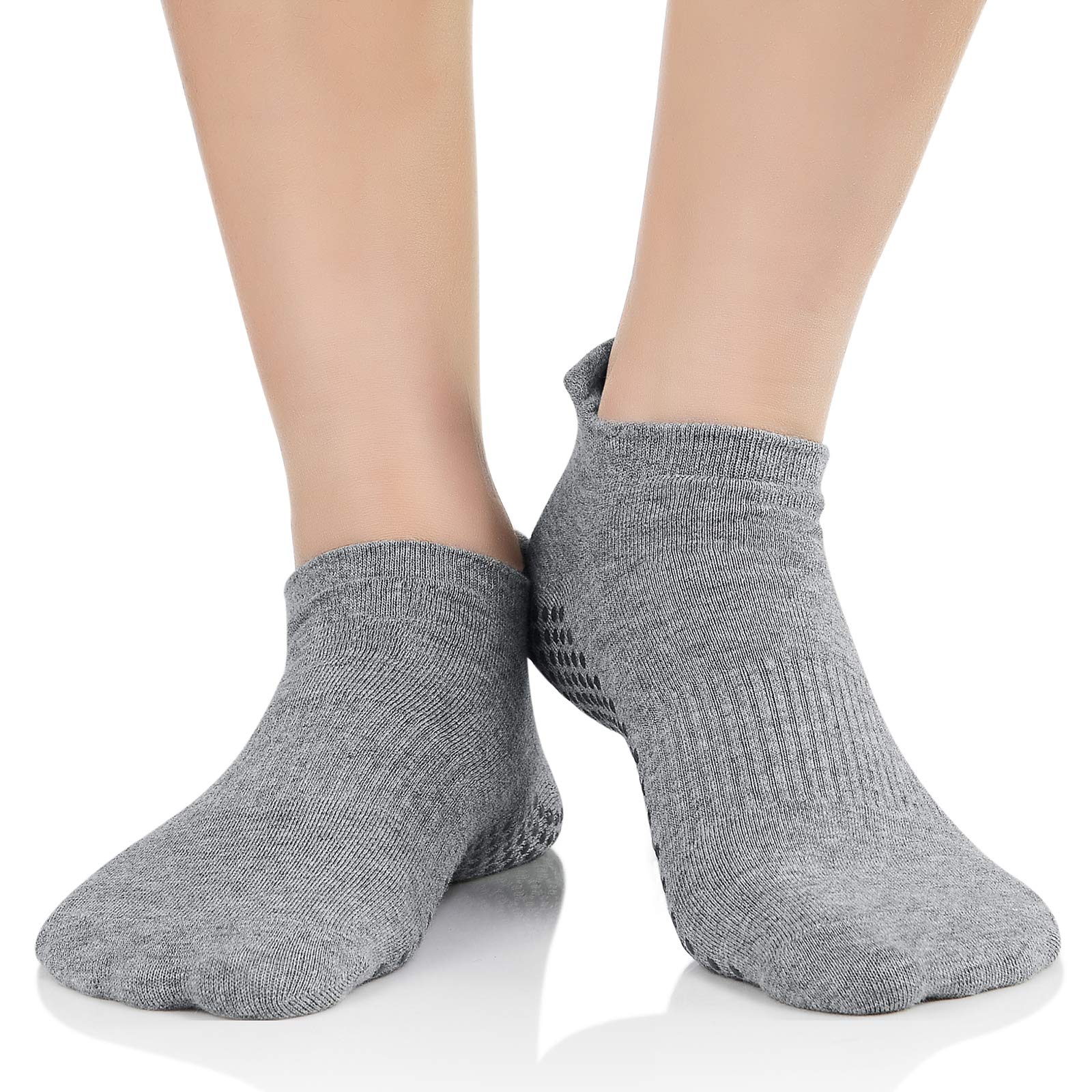 Pilates Socks for Women Non Slip Yoga Ankle Socks with Grips Womens Hospital Slipper Socks Running Compression Socks Black One Size