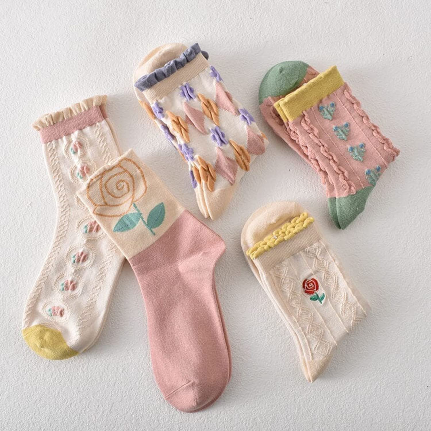 Oaiyeie 5 Pairs Womens Floral Cotton Socks,Floral Retro Style Novelty Cotton Socks,Winter Thickened Warm Women Vintage Socks (B)