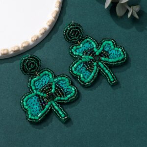 St Patricks Day Dangle Earrings Beaded Shamrock Earrings Handmade Hypoallergenic Cute Green Leaf Lucky Clover Drop Dangling Earrings for Women Irish Holiday Jewelry Gift