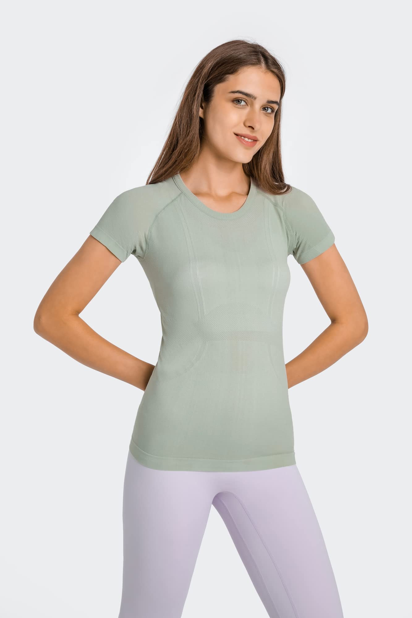 altiland Seamless Workout T Shirts for Women, Breathable Short Sleeve Yoga Tops, Athletic Gym Shirts (Light Green,S)