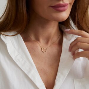 LEXODY Dainty Heart Necklace Tiny Heart Pendant Choker Necklaces Small 14k Gold Plated Cute Open Heart Chain Necklace for Women Minimalist Jewelry Necklace for Women