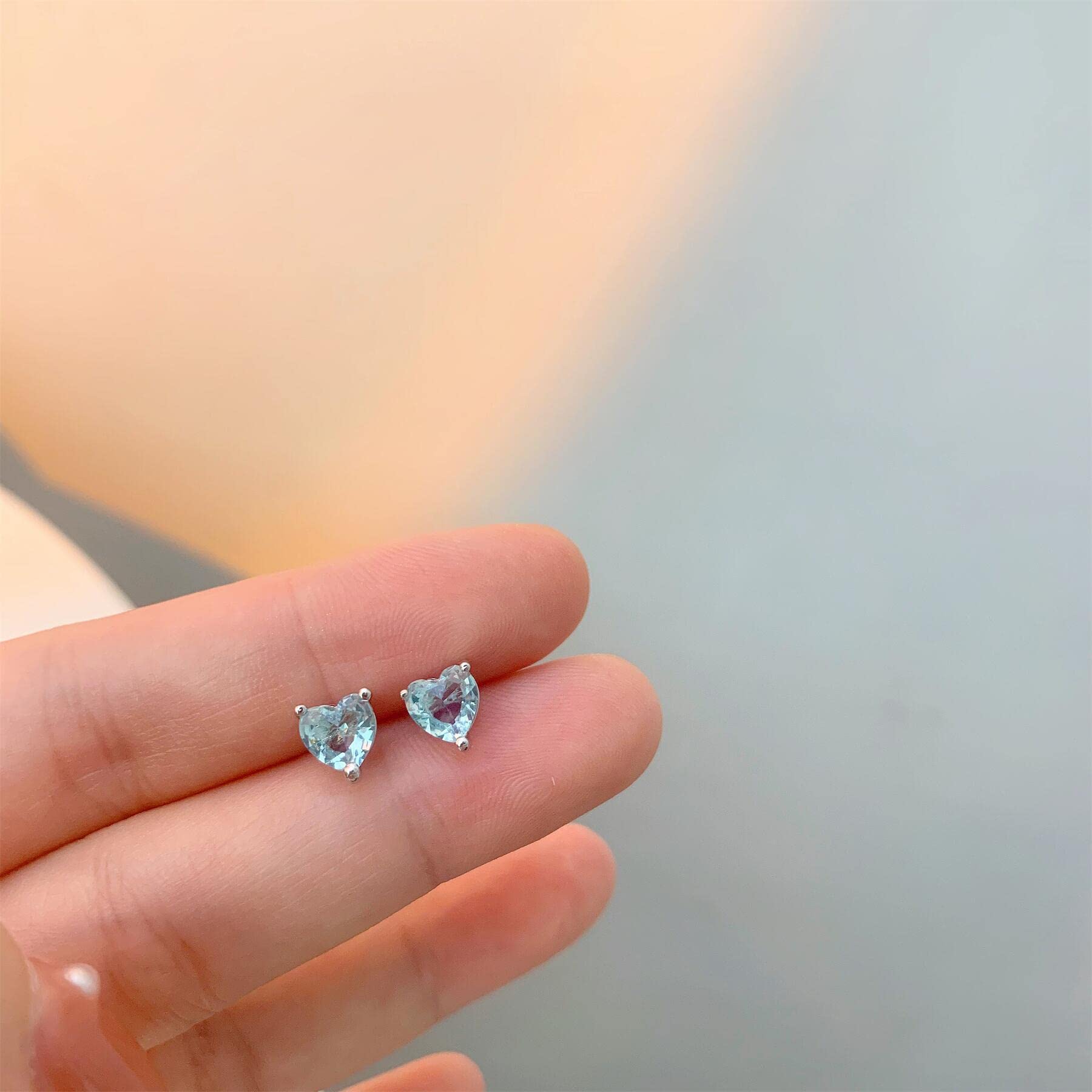 Qoolnear Sterling Silver Heart Stud Earrings,Small Heart Sterling Silver Earrings,Silver Stud Earrings Sterling Silver Earrings for Girls,Cute Earrings for Teen Girls