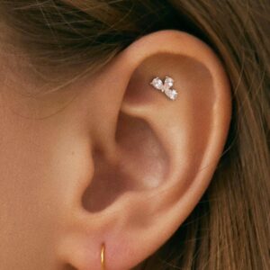 COCHARM 14K Gold Cartilage Earring Stud Yellow Gold 16g Flat Back Cartilage Stud Three leaf 14K Solid Gold Push in Cartilage Piercing Stud Conch Earring Stud Gold