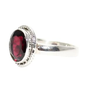 garnet gemstone ring, red garnet ring, vintage garnet ring, 925 sterling silver jewelry, garnet antique ring, hammered design ring, ring for women, engagement ring, gift for girls, women silver ring