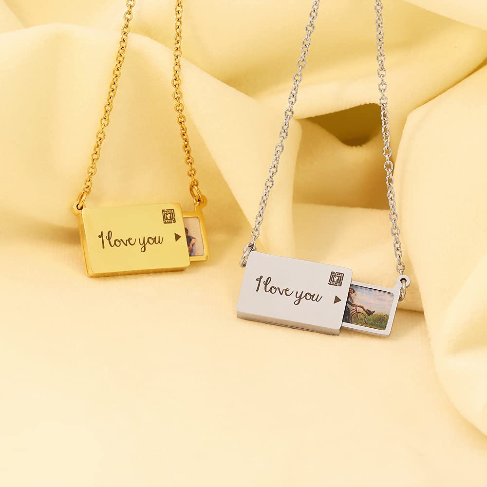 YINYIFANS Personalized Envelope Locket Necklace With Custom Izable Photo, Italian-Style Necklace, Ideal as an Gift for Couples/Women/Men/Mothers/Fathers/Families/Married/Couples/Birthday/Dogs/cat.