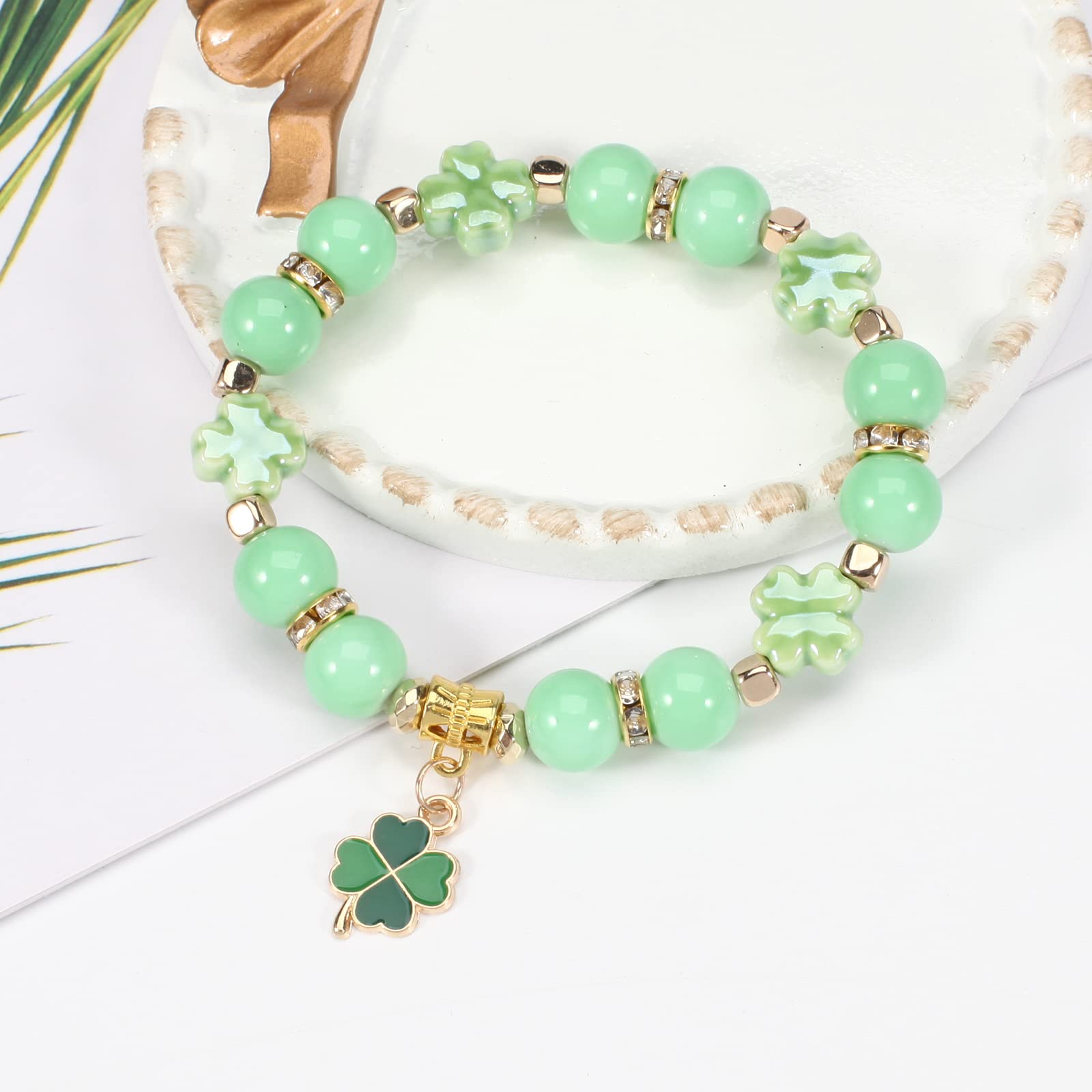 St.Patrick’s Day Bracelets for Women Lucky Leaf Shamrock Charm Bracelet Green Beaded Stretch Bracelet