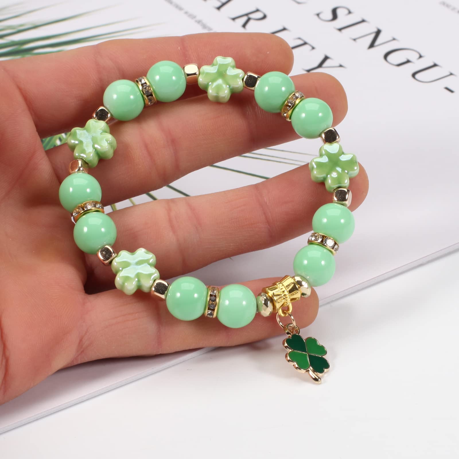 St.Patrick’s Day Bracelets for Women Lucky Leaf Shamrock Charm Bracelet Green Beaded Stretch Bracelet