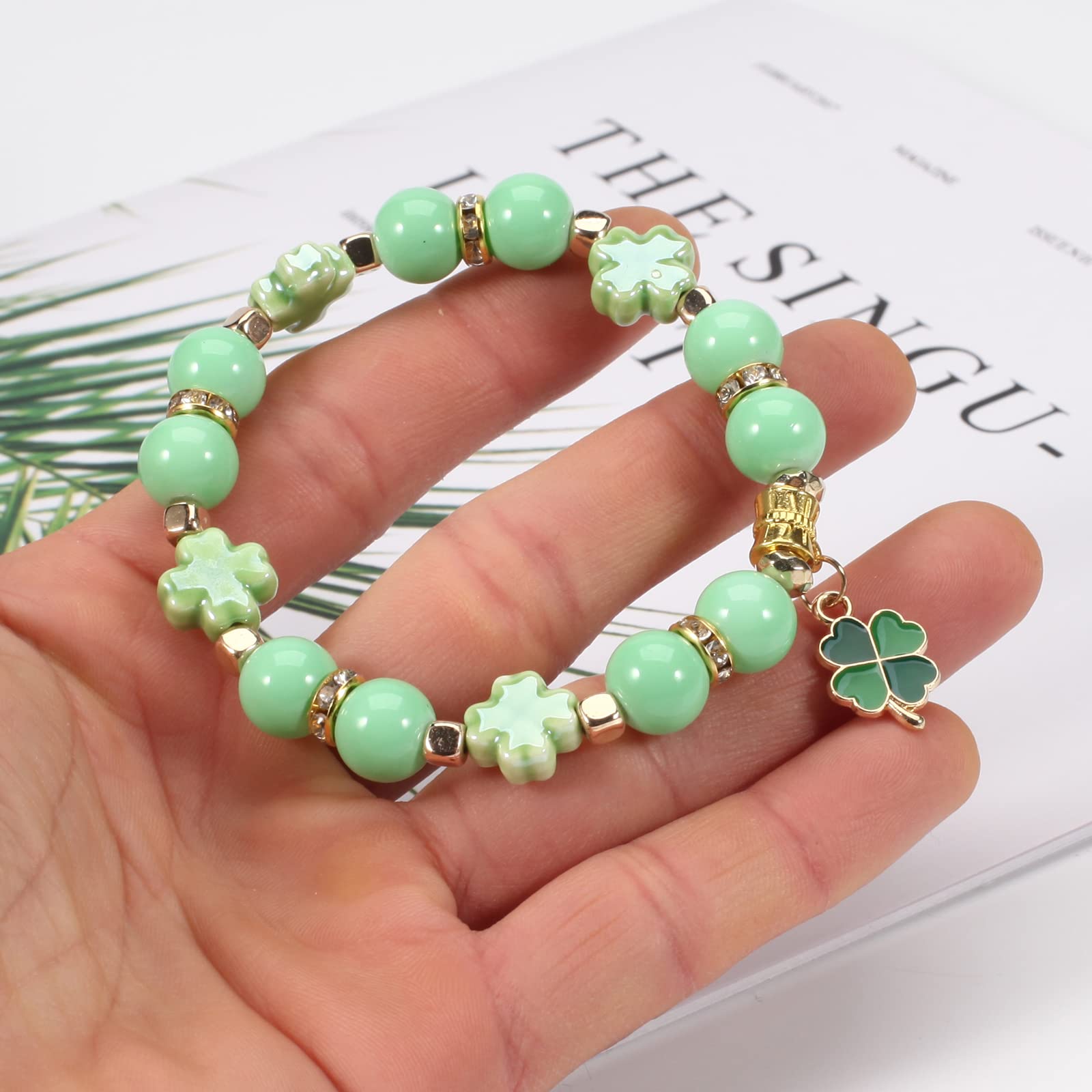 St.Patrick’s Day Bracelets for Women Lucky Leaf Shamrock Charm Bracelet Green Beaded Stretch Bracelet