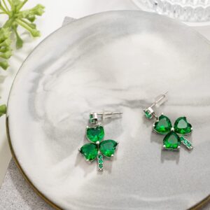 Famdecor Shamrock Earrings Studs St Patricks Day Earrings for Women Rhinestone Green Heart Leaf Earring for Women St Patricks Day Decor