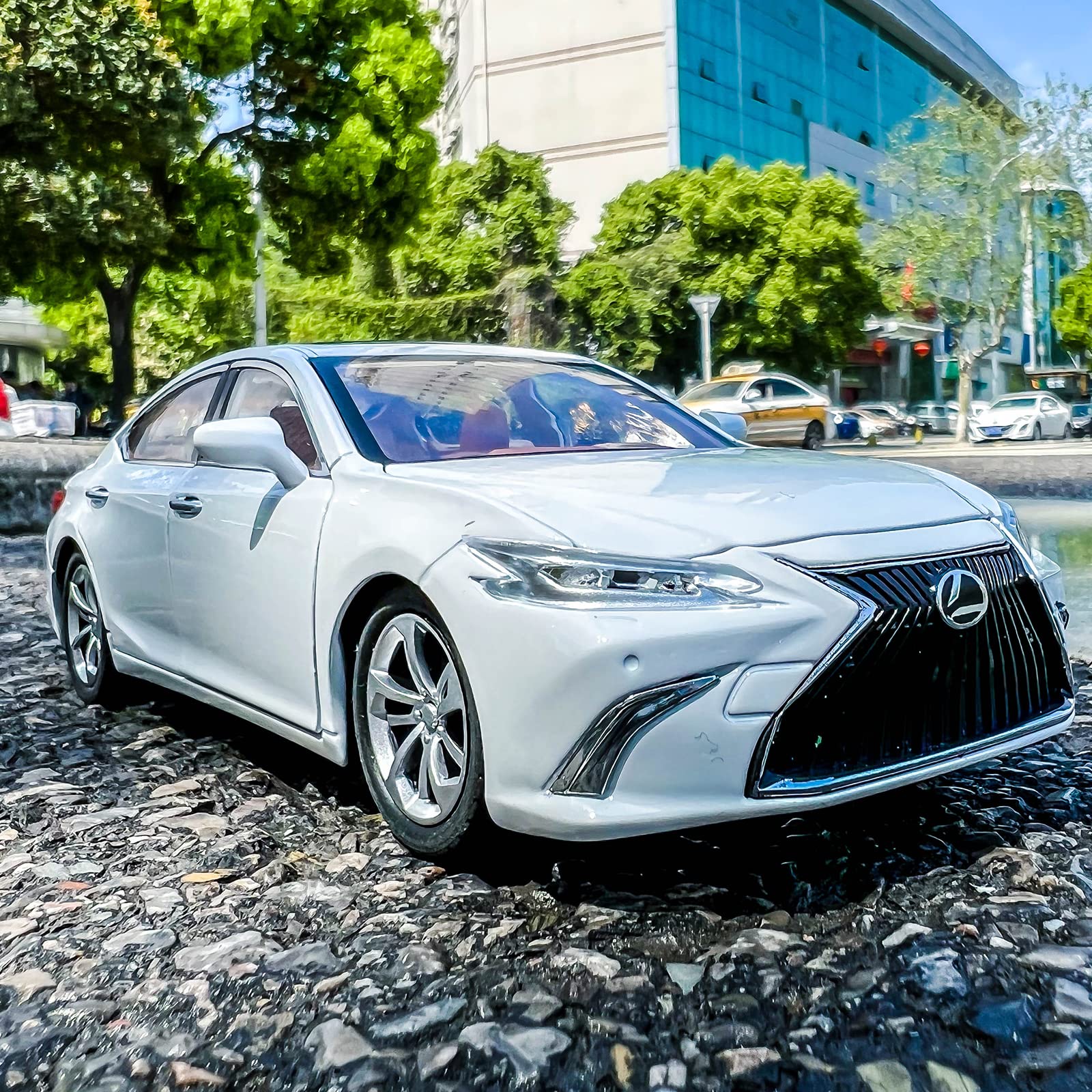 WAKAKAC Model Car 1/24 Lexus ES300 Alloy Diecast Collectible Toy Car with Light and Sound Toy Vehicle Door Can Be Opened for Boys Kids Toddler Gift White Car