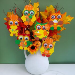 Winlyn 24 Sets Fall Craft Kits Thanksgiving Crafts DIY Fall Owl Ornaments Decoration Art Sets Autum Owl Maple Leaf Pumpkin Arts and Crafts Harvest Foam Stickers for Kids Halloween Classroom Activities