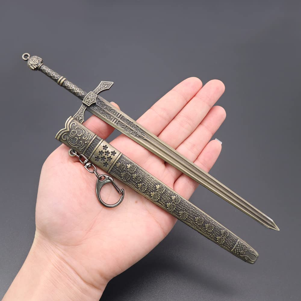 Elden Ring Vagabond Banished Knight's Greatsword Colossal Sword Action Figures Toys Collection Gift Party Supplies Desk Decoration Backpack Pendant Gift