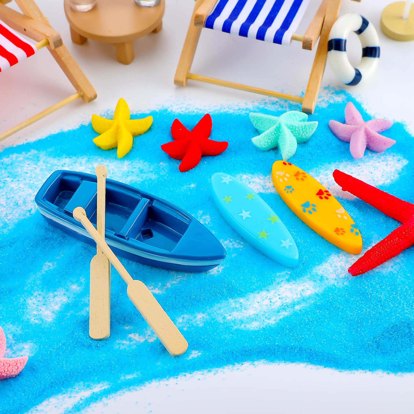 Minatee 25 Pcs Beach Miniature Dollhouse Decoration, Umbrella Palm Chair Miniature Toys Garden Decorations Dollhouse Outdoor Accessories Beach Decorations for DIY Garden Plant Pool (Red, Blue)