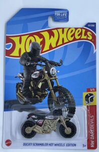 hot wheels 2022 _ ducati scrambler _ hot wheels edition _ daredevils _ 3/5