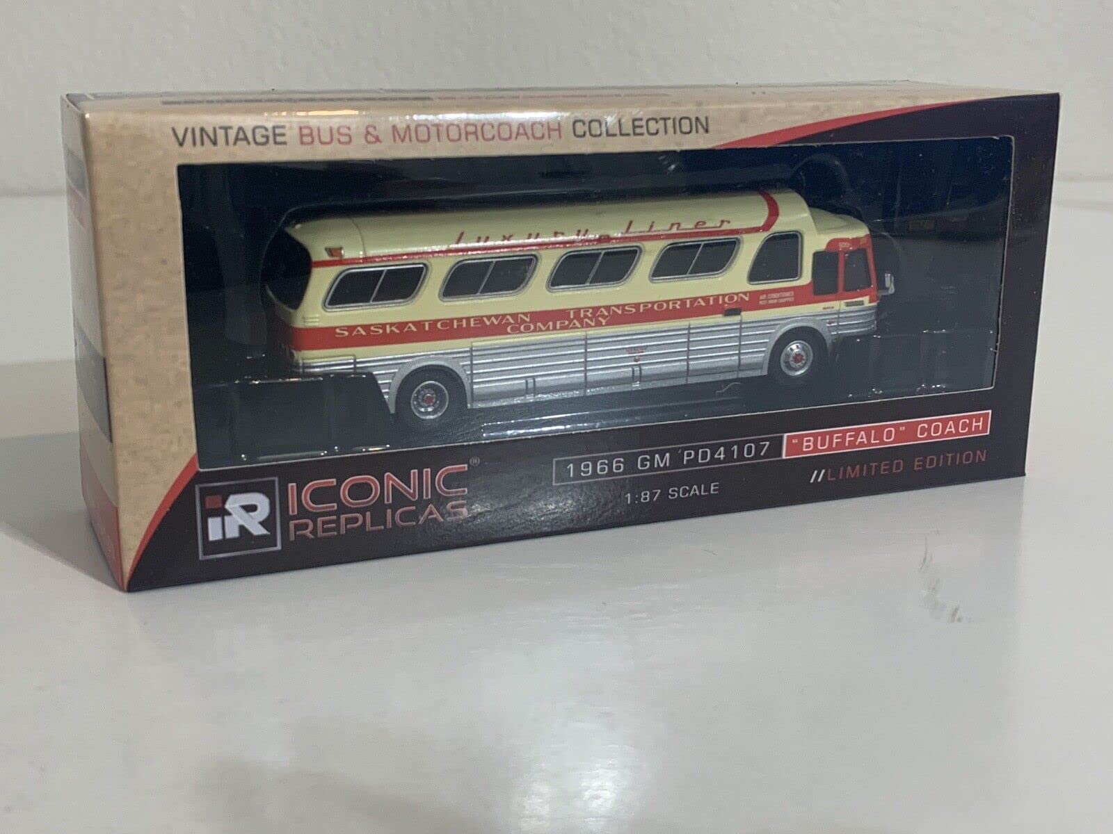 Iconic Replicas GM PD4107-Buffalo Coach Saskatchewan Transportation Company Canada 1:87-HO Scale New in The Box