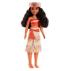 Mattel Disney Princess Toys, Moana Fashion Doll, Sparkling Look with Brown Hair, Brown Eyes & Hair Accessory, Inspired by the Movie