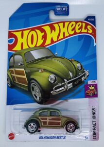 hot wheels 2022 - volkswagen beetle - compact kings - 2/5 - green