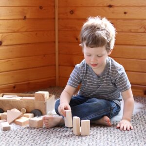 AmishToyBox.com Wooden Toddler Pull Wagon Toy with 24 Wood Building Blocks (Harvest Stain)