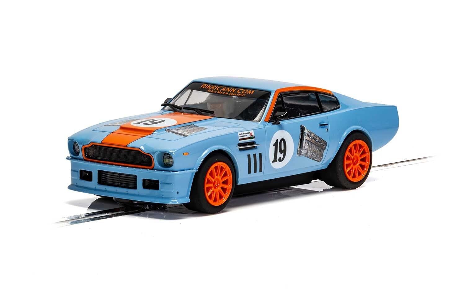 Scalextric Aston Martin V8 Gulf #19 Rikki Cann Racing 1:32 Slot Race Car C4209, Light Blue & Orange