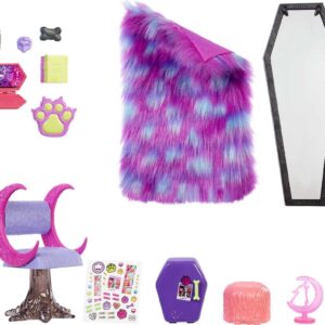 Monster High Playset, Clawdeen Wolf Bedroom with Doll House Furniture & Toy Accessories Like Spooky Decor & Snacks, Sticker Sheet