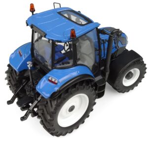 Universal Hobbies 1:32 Scale New Holland T5.120 Electrocommand Tractor Diecast Replica UH6360