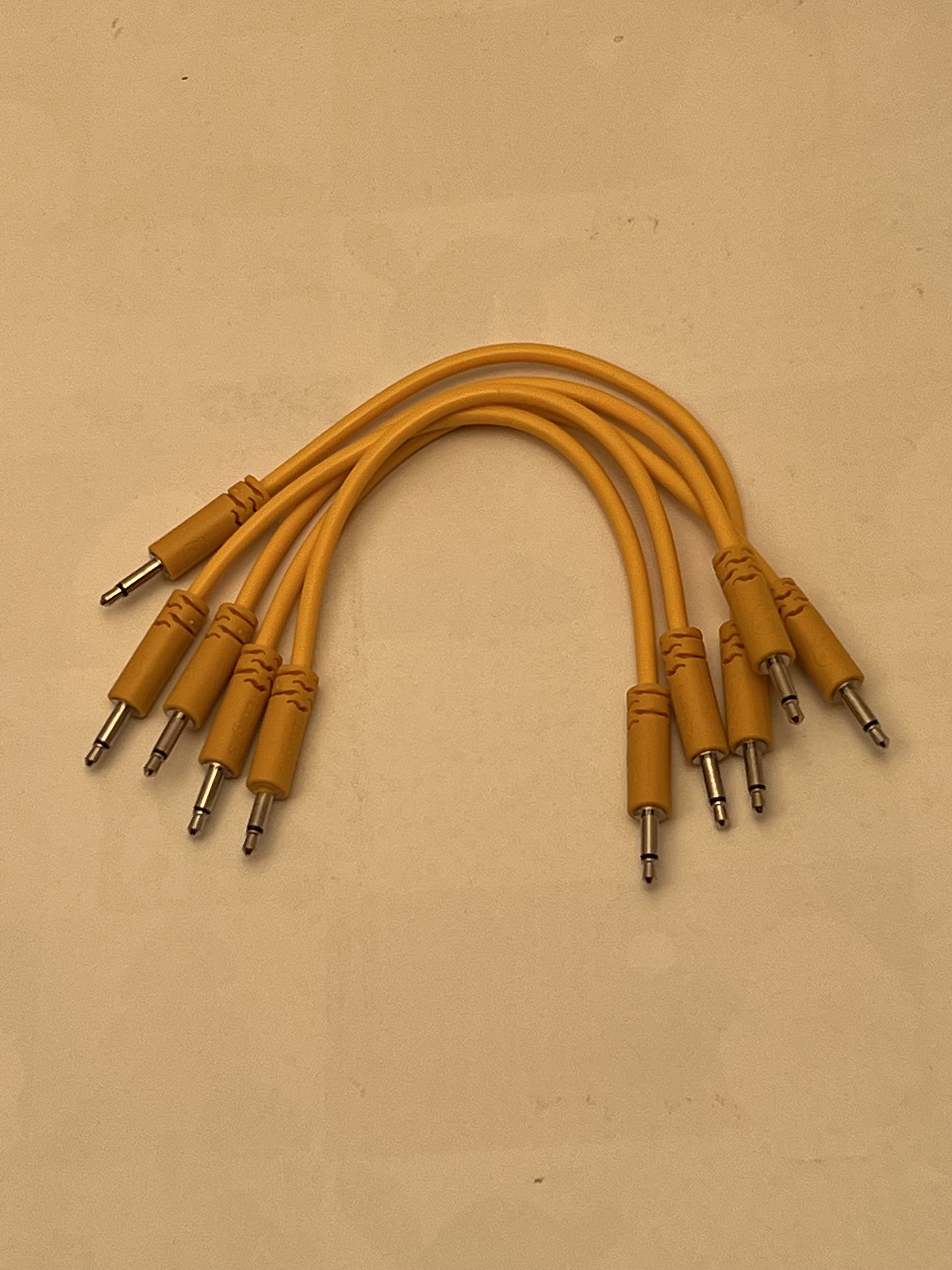 Starving Students Music Supplies Luigi's Modular Supply Spaghetti Eurorack Patch Cables - Package of 5 Gold/Orange Cables, 6" (15 cm)