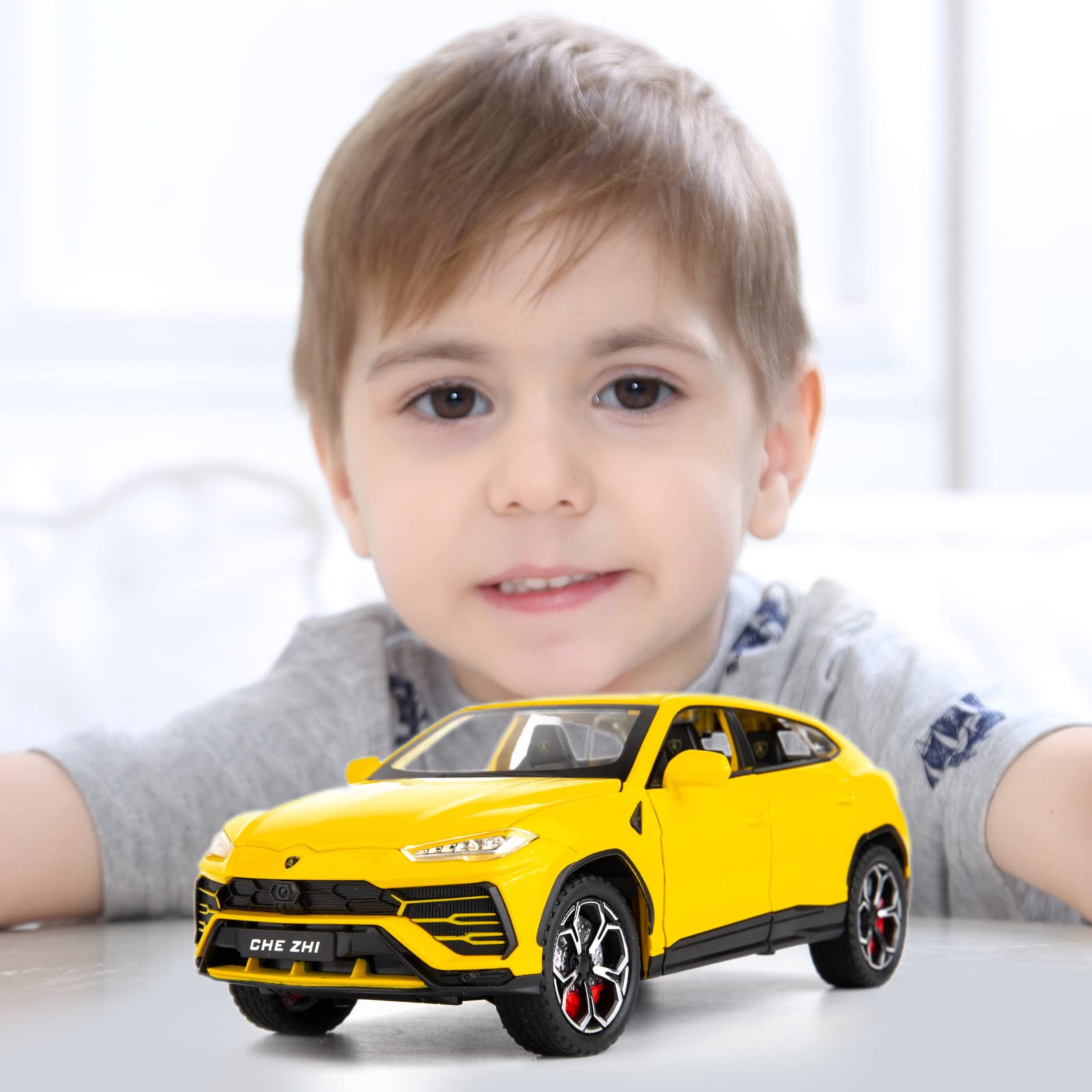 BDTCTK Compatible for 1:24 Lambo Urus Car Model, Diecast Pull Back Car Toy car, Doors Open, Light and Sound, Boys Toys Kids Adults Gifts Yellow