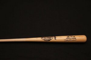 stan musial signed louisville slugger h&b game model bat psa dna g16651 (d) hof - autographed mlb bats