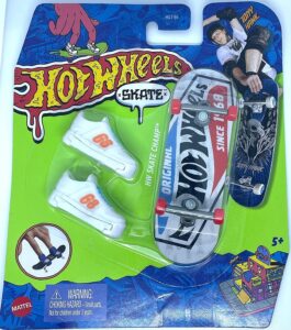 hot wheels skate 2022 - hw skate champ - tony hawk hw competition 2/5 - mint/nrmint - ships bubble wrapped in a box