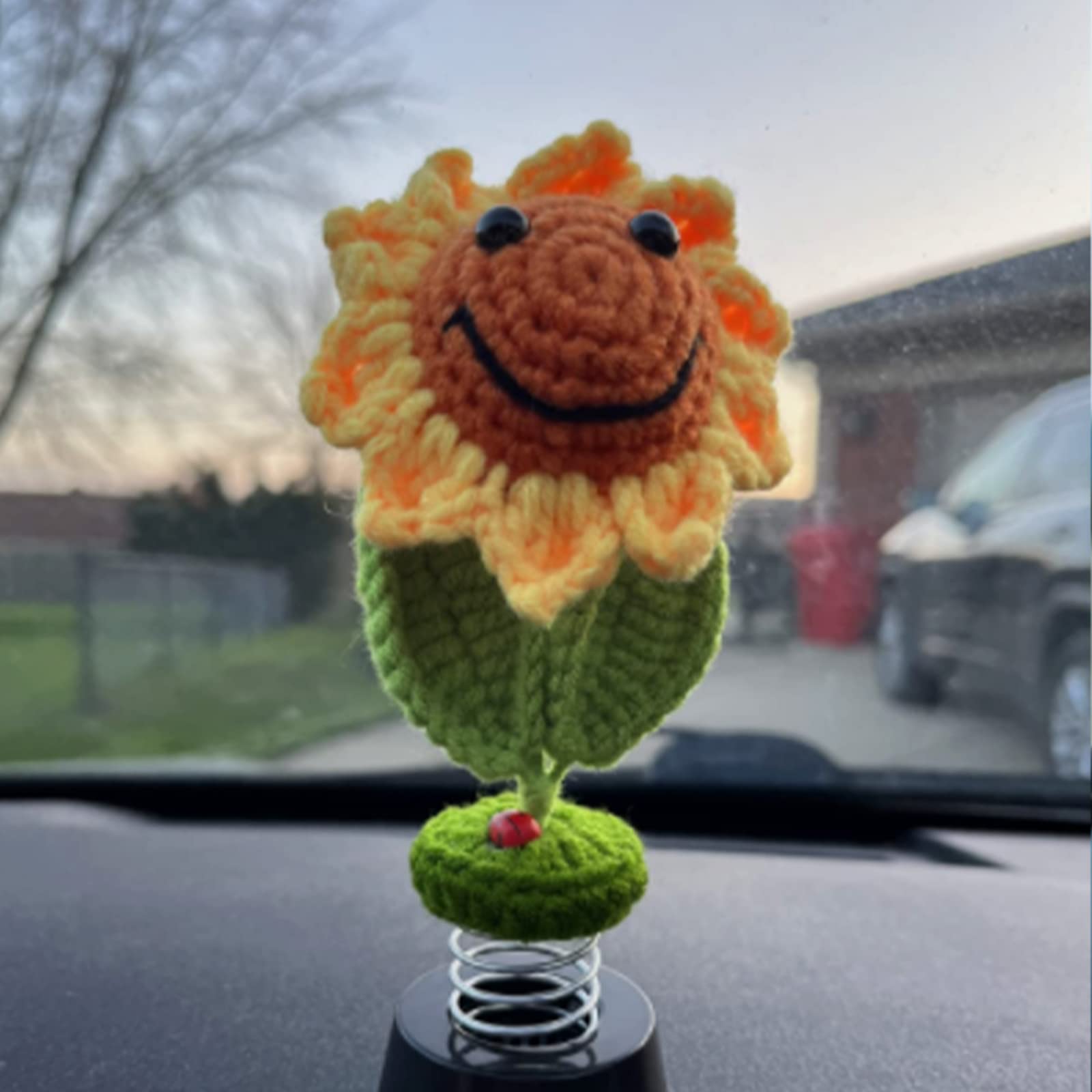 Shaking Sunflower Car Accessories Dashboard Decorations, Smiley Handmade Knitted for Car Interior Home Office Desk Decoration