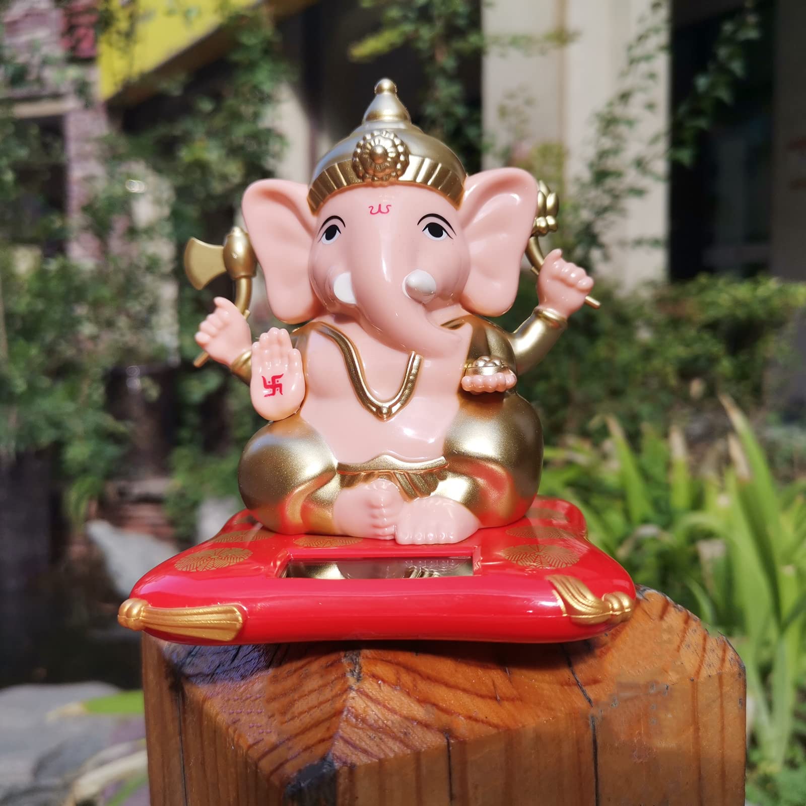 Car Solar Bobble Head Toy, Mini Ganesha Decoration, Elephant Swinging Dancing Toy, Ganesh Idol Figurines for Dashboard Home Window Desk Decor