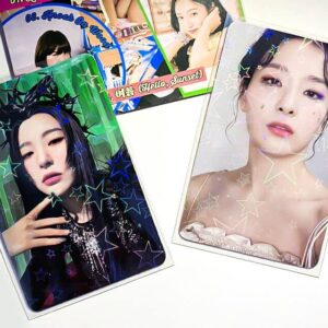 Baskiss 100 Packs Laser Star Photocard Sleeves Kpop 200 Microns Ultra Thick Sleeves Idol Photo Cards Protector Trading Cards Shield Cover (New Star-Shape Laser, Unsealable)