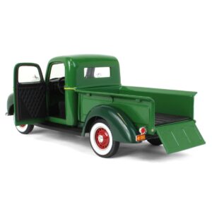 Spec Cast 1/24 1940 Ford Oliver Pickup Truck SCT915