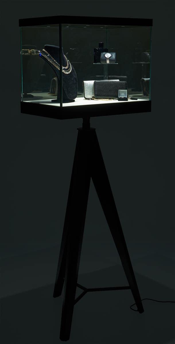 Displays2go 24" Glass Display Case w/ Pull-Out Door, 8 LED Lights, Tripod Legs - Black (DCTRIPLED)