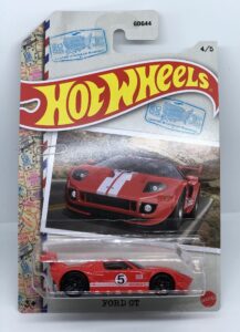 hot wheels 2022 - ford gt - red - world class racers 4/5