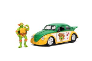 jada teenage mutant ninja turtles 1:24 1959 volkswagen drag beetle die-cast car & 2.75" michelangelo figure, toys for kids and adults (33741)