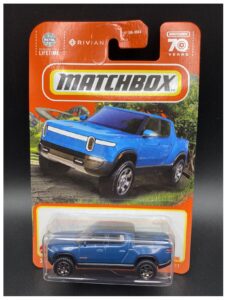 matchbox rivian r1t 2022 collector #38/100 electric truck ev blue