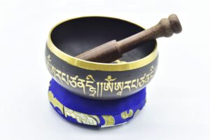 3.75" tibetan meditation yoga singing bowl black set with free wooden mallet and silk cushion from nepal, singing bowls.