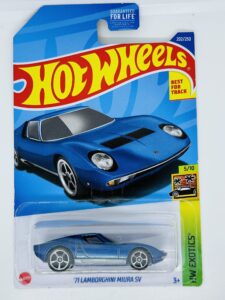 hot wheels - '71 lamborghini miura sv - blue - exotics 202/250 - mint/nrmint ships bubble wrapped in a box