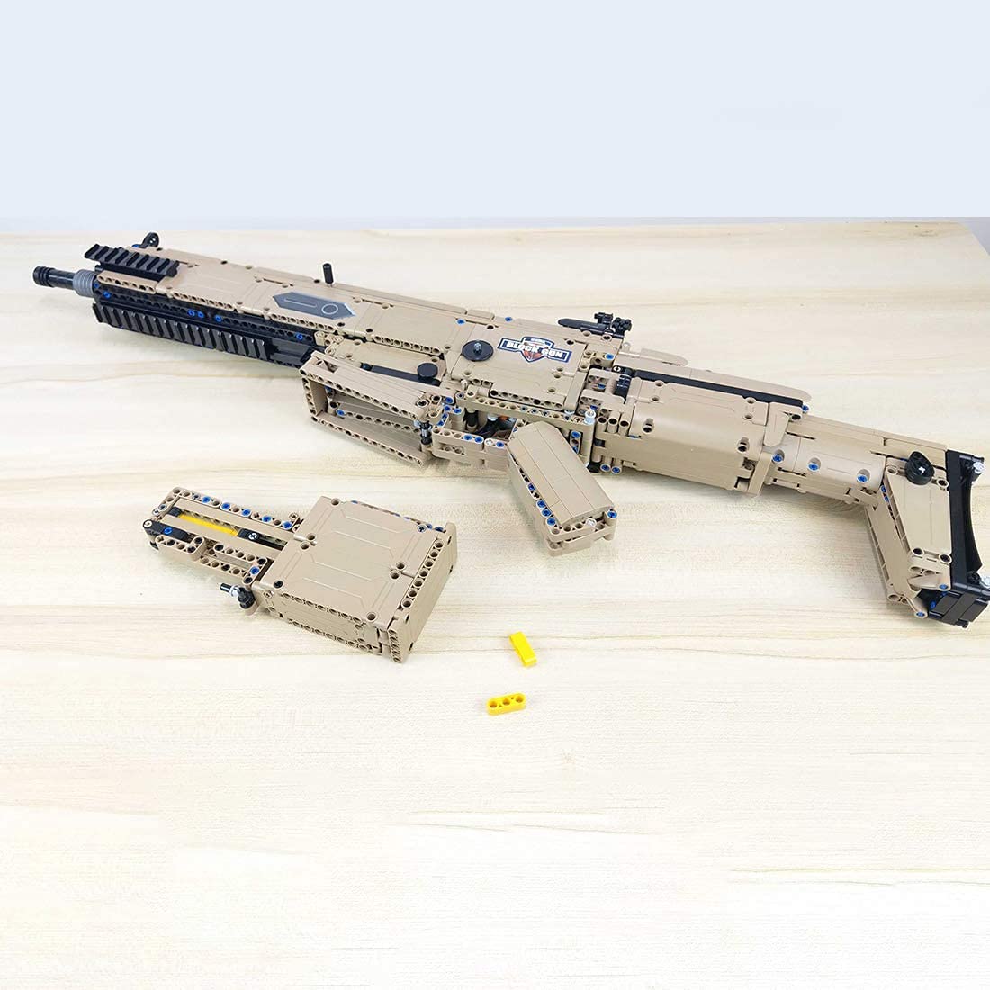 FULHOLPE Gun Building Block, 1406+Pcs Manually Loaded Shooting Blaster Model Kit with Motors, Motorized Military FN Scar 17S Assault Rifle Weapon Building Kit Compatible with Major Brands