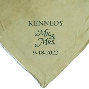 Custom Catch Personalized Unique Wedding Couple Gifts - Anniversary, Engagement Gift Blanket (Mr & Mrs)