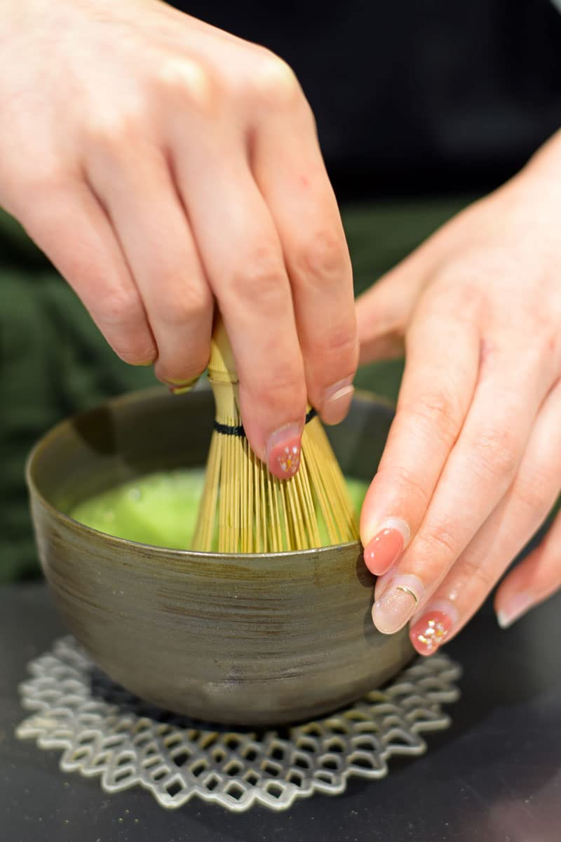 ARTDOU Golden Bamboo Matcha Green Tea Whisk Chasen, Matcha Stirrer Traditional Japanese Tea Whisk for Making Matcha Powder 茶道具 茶筌 茶筅 茶せん 100本立