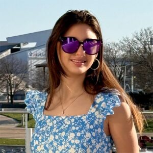 LVIOE Oversized Polarized Sunglasses for Women Trendy Large Cat Eye UV Protection Shade LS1627s