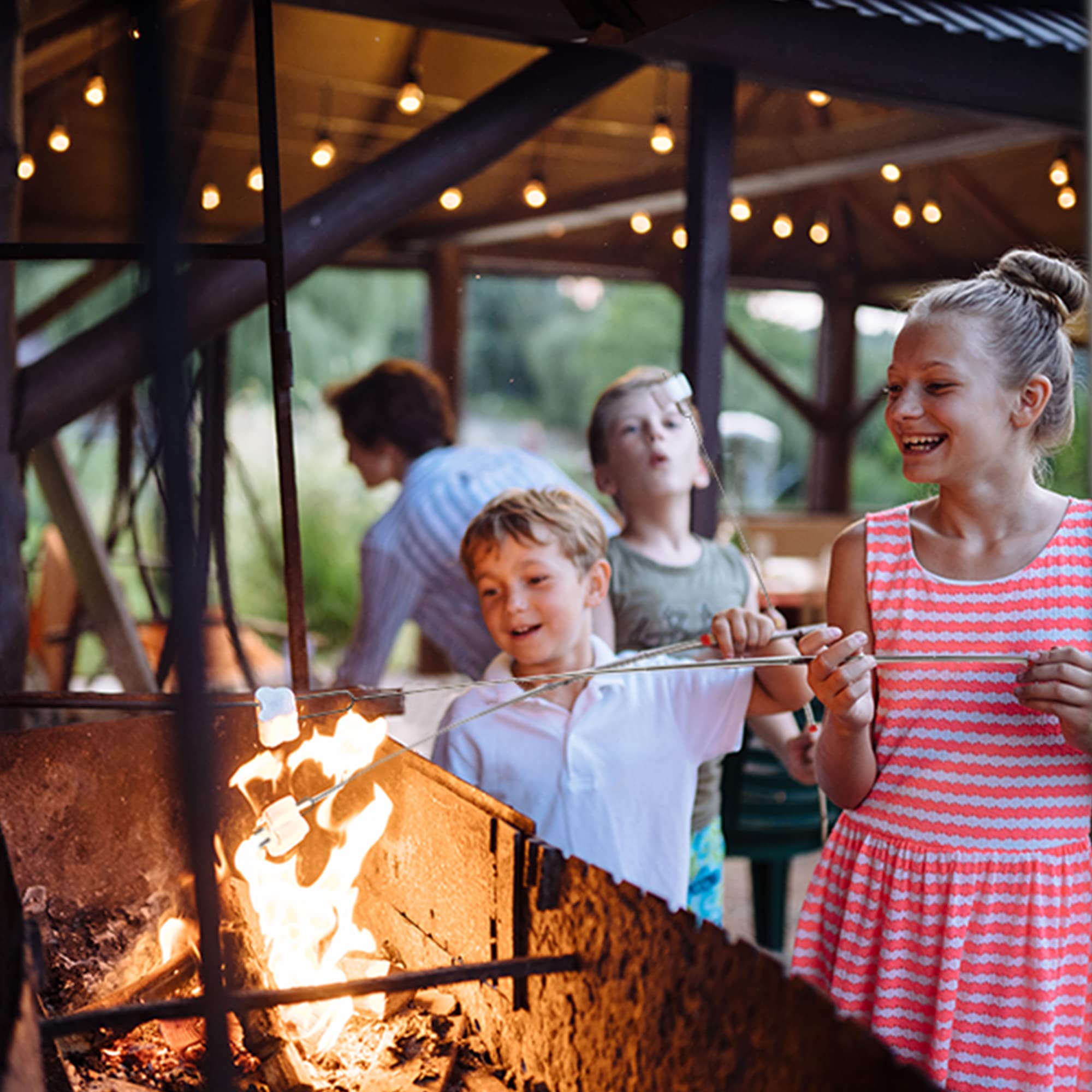 Zulay Sturdy Marshmallow Sticks for Fire Pit Extra Long - Great Smores Sticks Smores Kit for Fire Pit - Marshmallow Roasting Skewers - Hot Dog Fork Bonfire Glamping Camping Accessory 32" 5 Pack Bundle