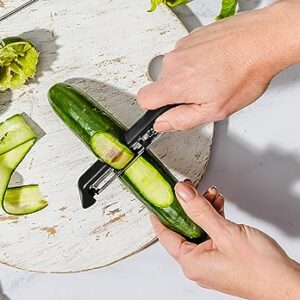 Dreamfarm Sharple Self-Sharpening Vegetable & Food Vertical Speed-Peeler - Green